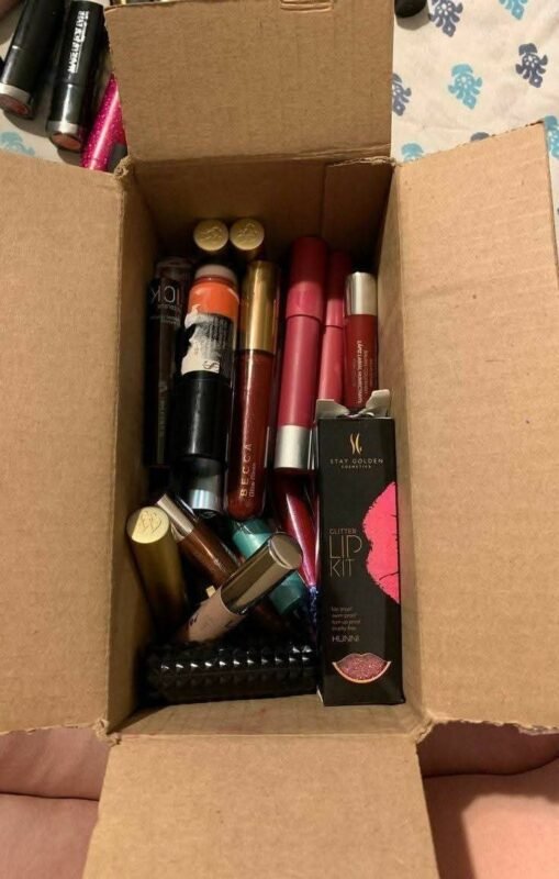 Cosmetic Pallets - closeoutliquidationpallets.com
